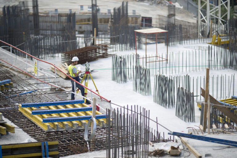 Blockchain in Construction: Ultimate Guide for 2024 - Neuroject