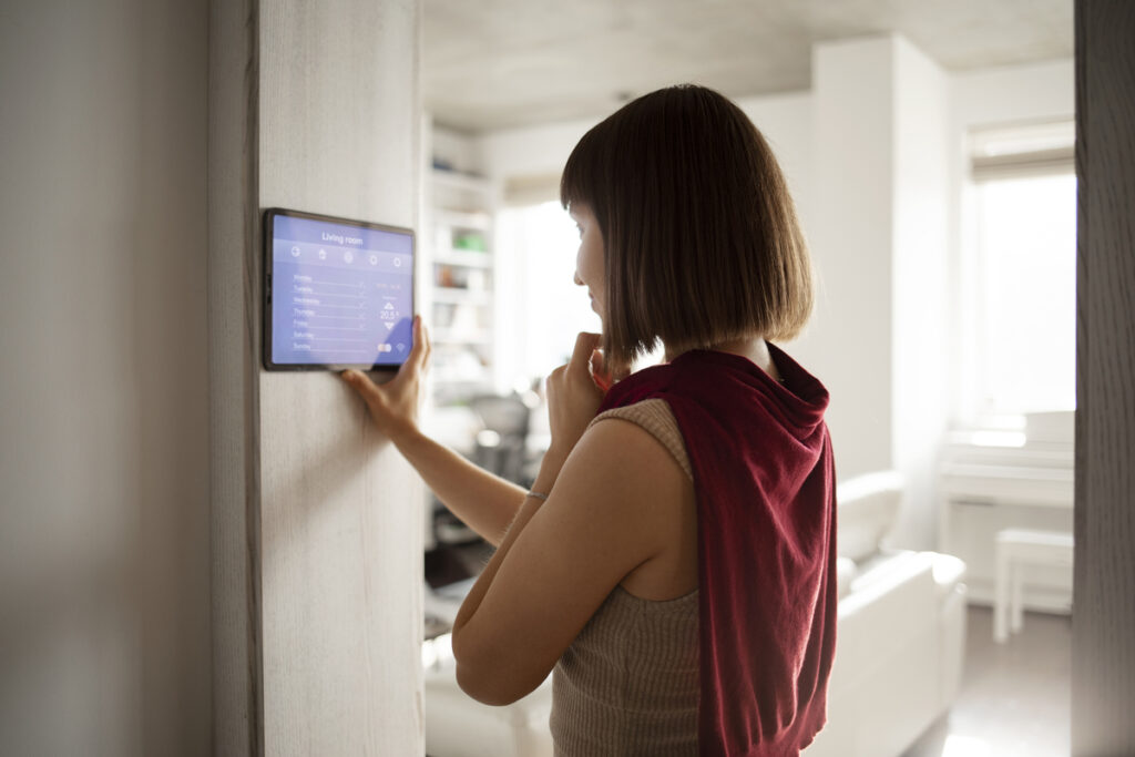 Smart Windows For Smart Buildings; Comprehensive Guide 2024 - Neuroject