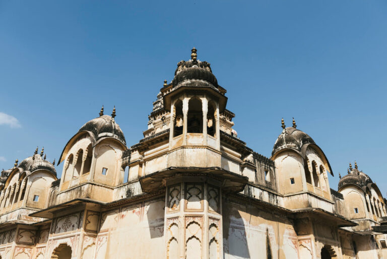 10 Famous Indian Architects and Their Iconic Buildings - Neuroject